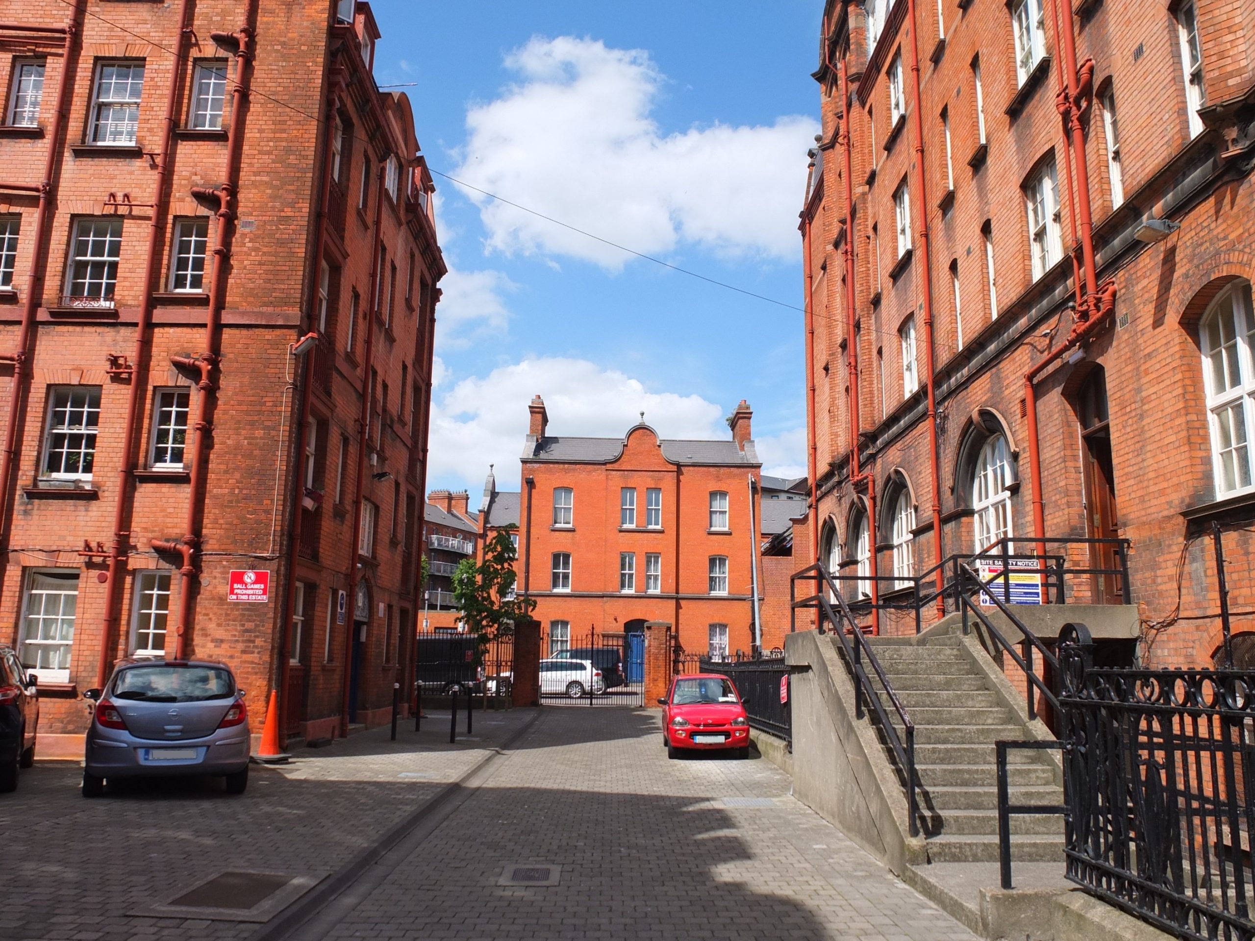Bull Alley Street- The Iveagh Trust (Sráid Scabhat na dTarbh) – Dublin ...